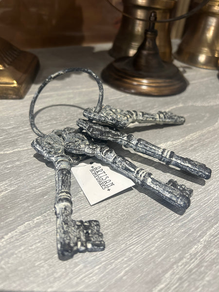 Rustic Iron look keys – La Petite Maison Francaise